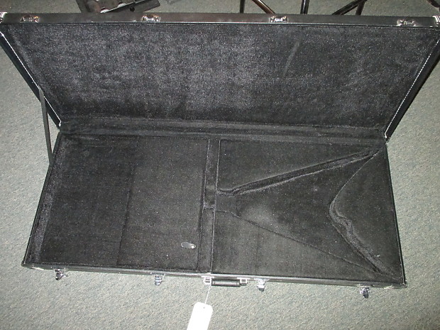 Dean Razorback V Hardshell Case 2000's Black Tolex | Reverb
