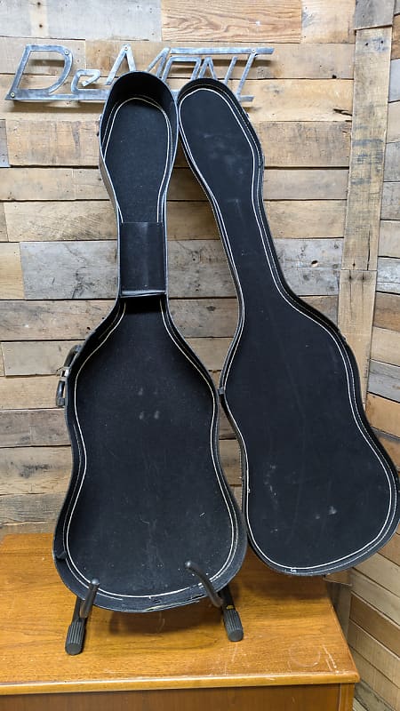 Chipboard Vintage Strat? Style Electric Guitar case | Reverb Canada