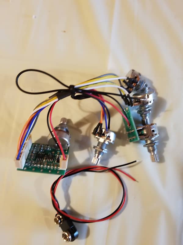 Artec SE-3 3 Band Onboard EQ for Bass Guitar - 5 Control | Reverb