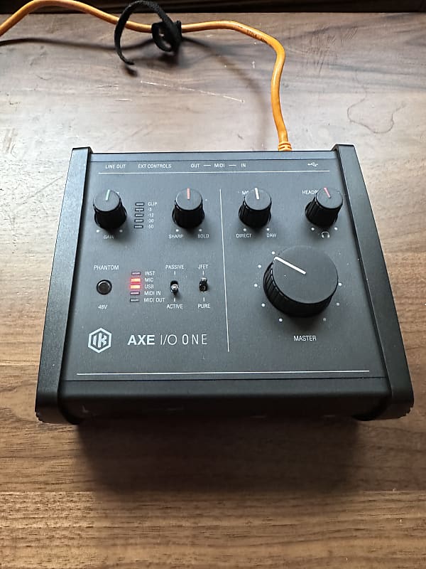 IK Multimedia Axe I/O One 2023 | Reverb