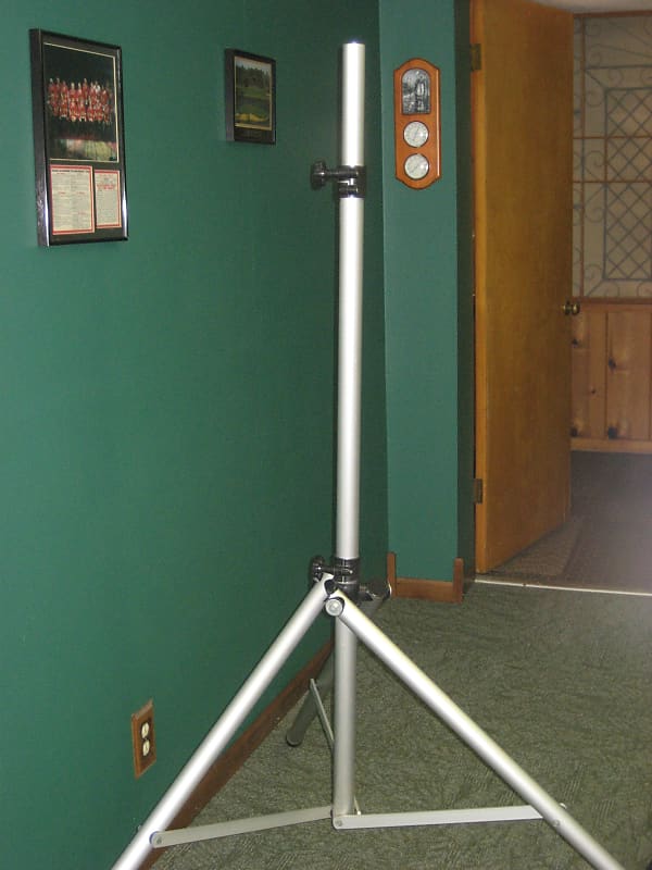 Ultimate Support Aluminum Speaker Stands (2) w/cases | Reverb