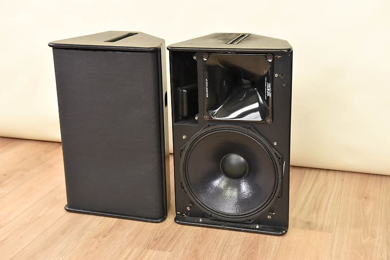 NEXO PS15-R1 Two-Way 15-inch Passive Loudspeaker (PAIR) | Reverb UK