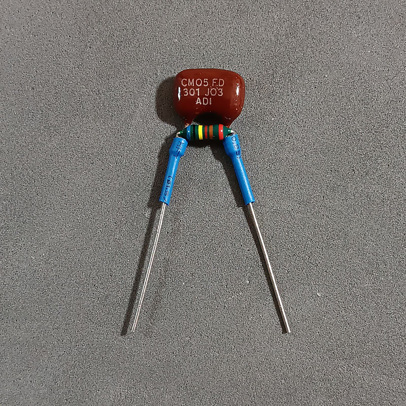 TREBLE BLEED "TBK SPEC LE" 300pF ADI Silver Mica capacitor, | Reverb