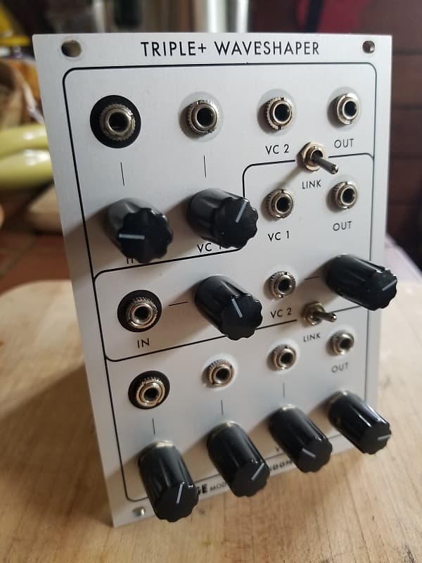 Random Source Triple Waveshaper (TWS+) | Reverb UK