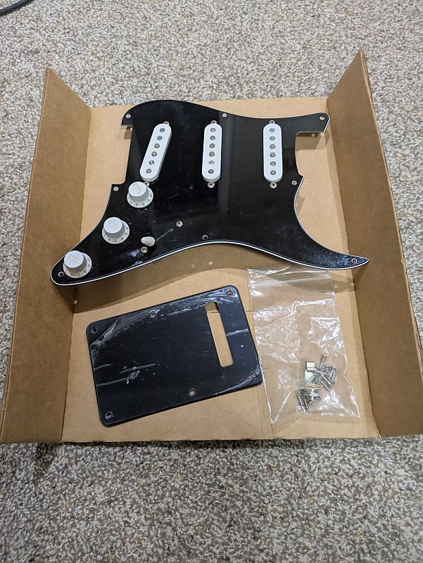 Fender Loaded Pickguard ST-57 MIJ Stratocaster 1986-1995 - | Reverb