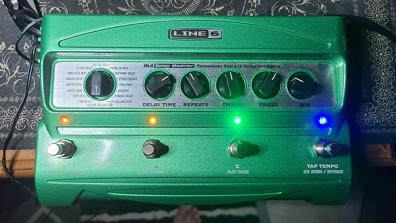 Line 6 DL4 Delay Modeler Rainbow Bright Edition w/ Soft | Reverb