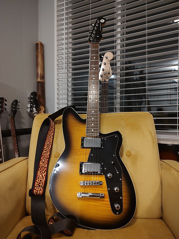 Reverend Jetstream HB 2012 - Sunburst Gloss | Reverb