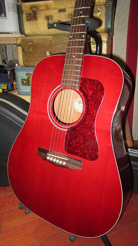 1996 Guild D-25 Dreadnought Acoustic Cherry Red w/ Hard Case | Reverb