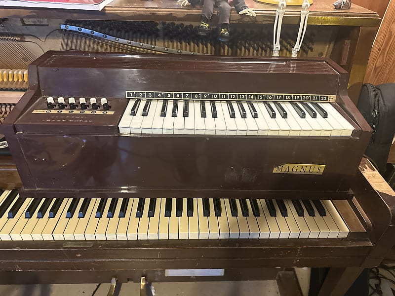 Magnus Electric Chord Organ Model 391 | Reverb