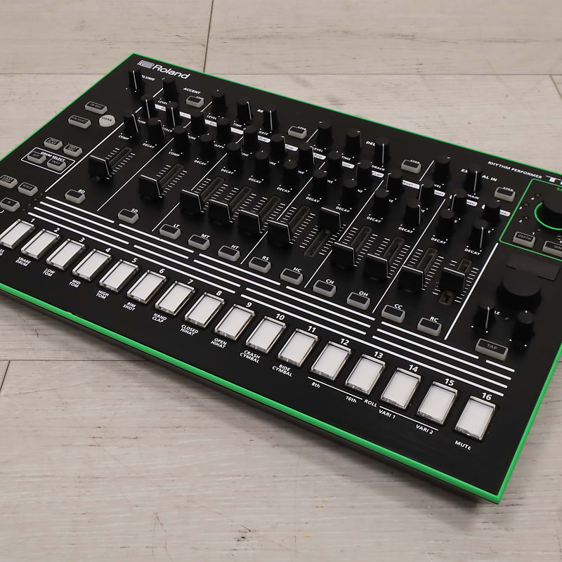 Roland TR-8 Rhythm Performer Drum Machine / Sequencer | Reverb