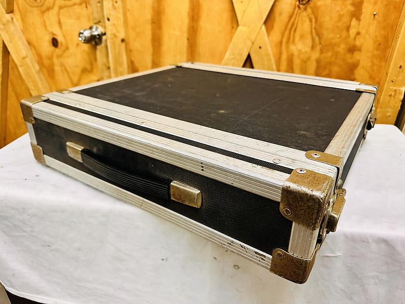 Calzone Two Space 2U Rack Case - 20"x19.5"x5" w/15" Shell | Reverb