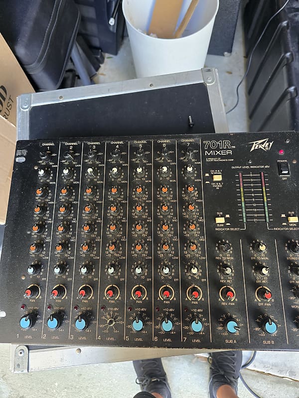 Peavey 701R Professional rack Mixer | Reverb