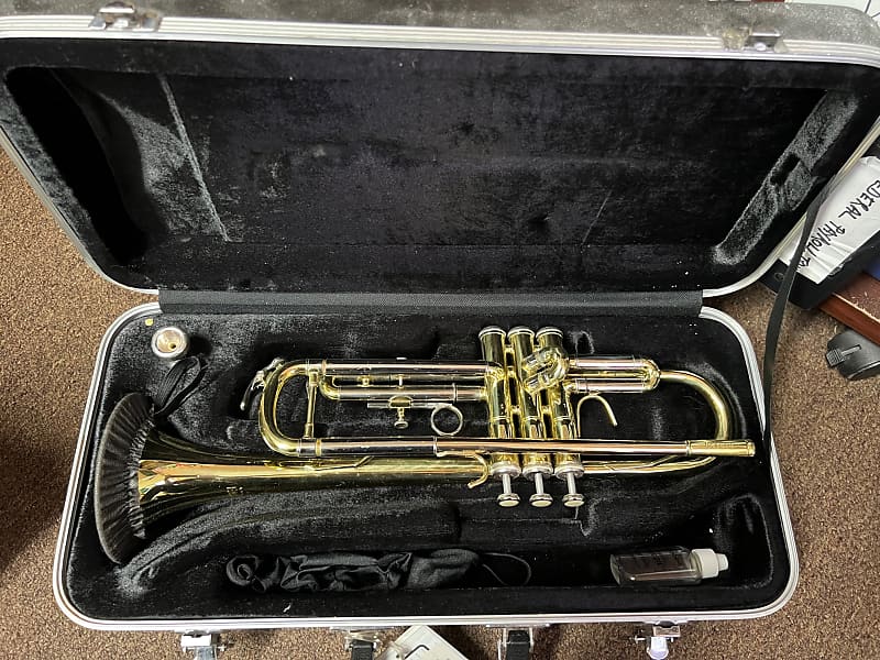 Used Eastman ETR420 Trumpet w/ case Local Pickup Item | Reverb