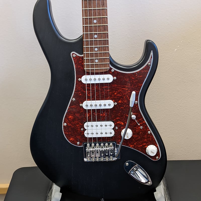 Cort G110 Double Cutaway HSS with Tremolo - Black | Reverb