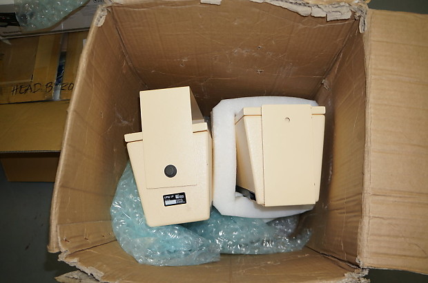 Meyer Sound UPM-1P line array speakers (white pair)! | Reverb