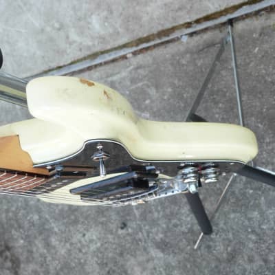 Mosrite the Vintage built in amplifier white | Reverb