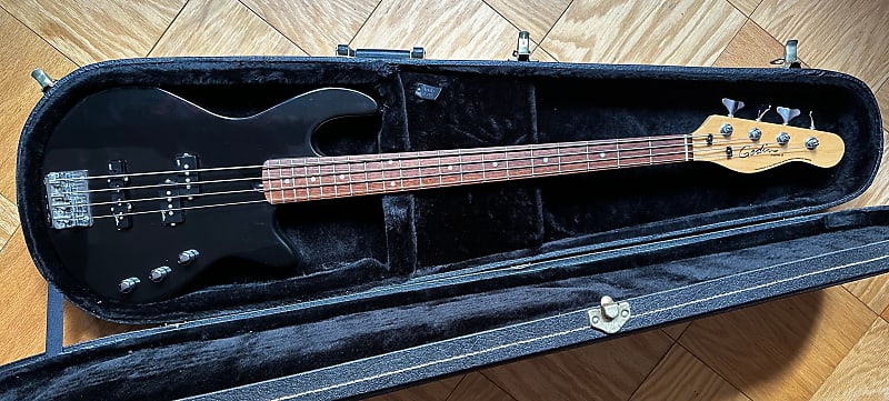 Godin Freeway 4 - 2000s - Black Pearl | Reverb