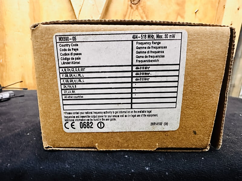 Shure MX690 MicroFlex Wireless Boundary Microphone | Reverb