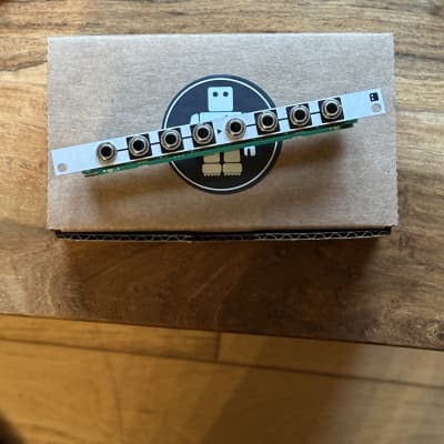 Beepboop Electronics Buffered Mult. 2hp Eurorack module | Reverb UK