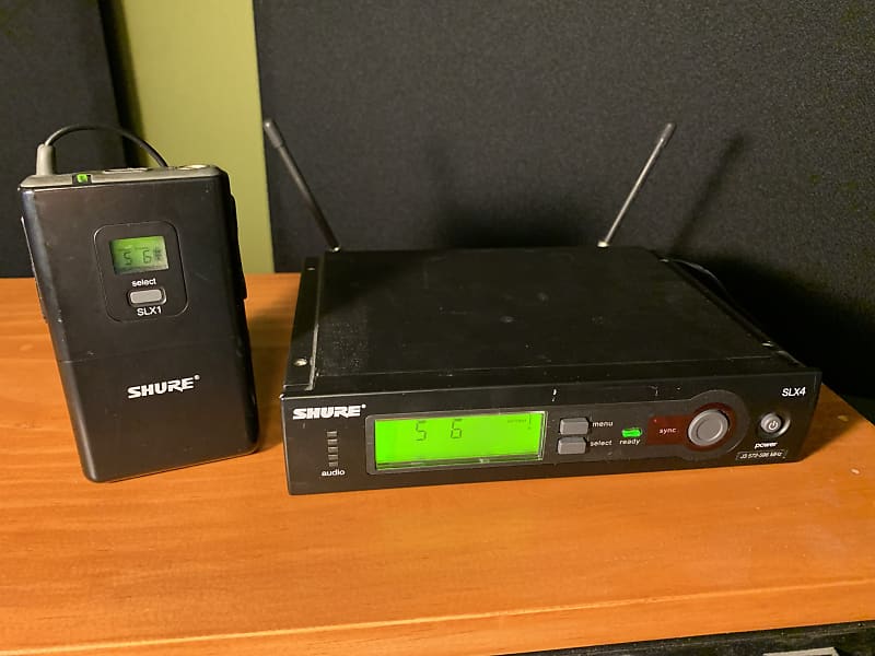 Shure SLX4 with SLX1 Beltpack Set - J3 (572-596 MHz) | Reverb