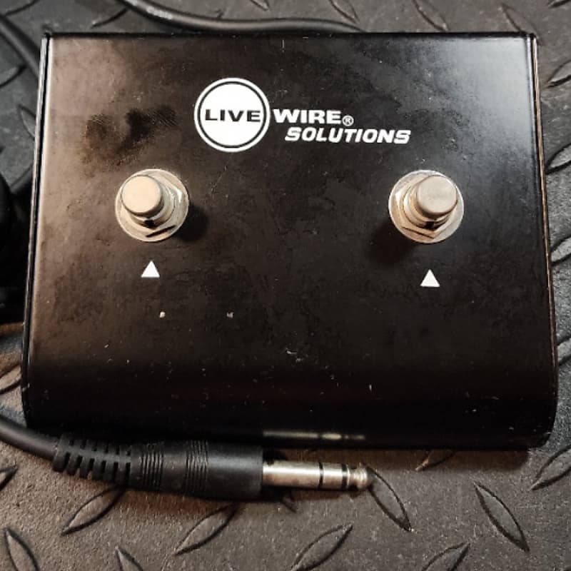 Live Wire Solutions Dual Latching Footswitch LWS22 Stereo/TRS | Reverb