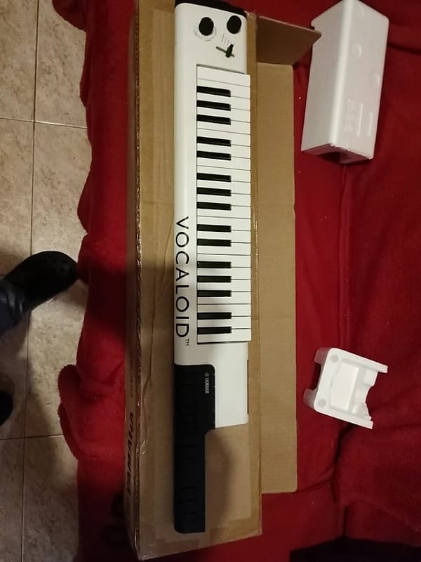 Yamaha VKB 100 Vocaloid Keytar 2019 | Reverb