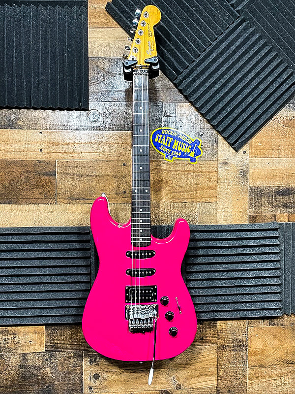 Squier Stratocaster HSS w/ Floating Bridge- Pink | Reverb