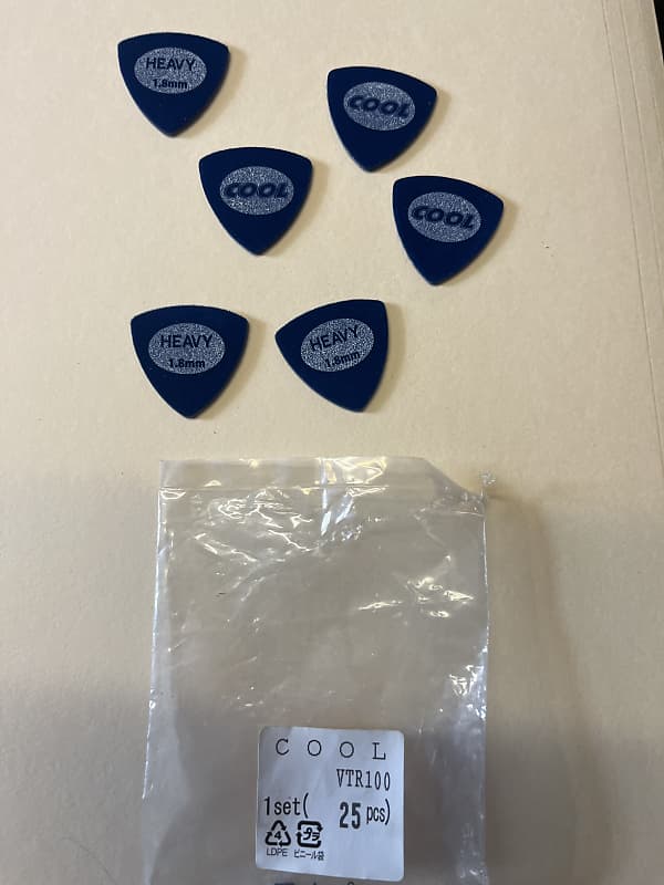 COOL picks VTR100 velvet triangle picks - Heavy 2010s - Blue | Reverb