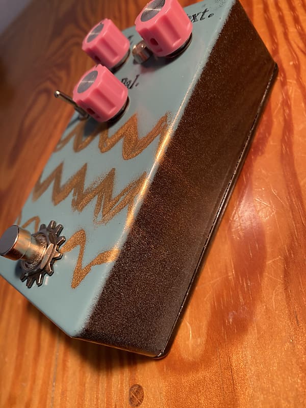 AionFX Aperture (Ampeg Scrambler clone) | Reverb