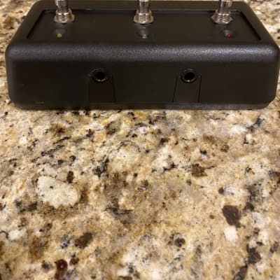 Crate CFS3 3 button passive footswitch with double stereo | Reverb