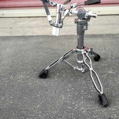 DW 9399 Heavy Duty Tom/Snare Stand | Reverb