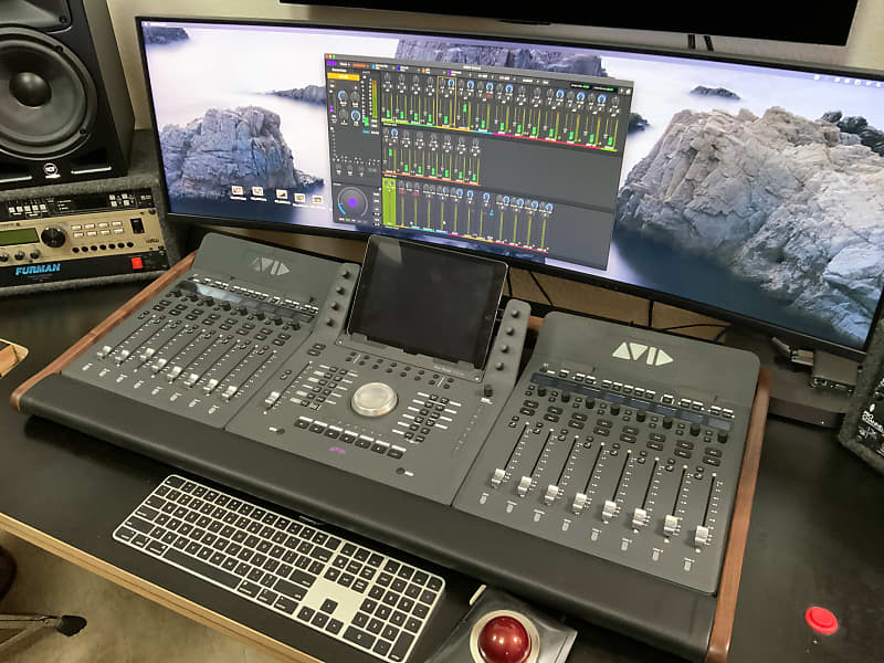 Mix Ends Avid S1,Dock, triple bay desktop stand 2024 - Walnut | Reverb