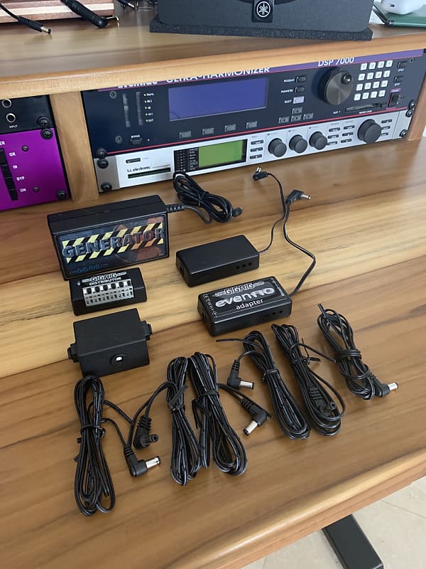 UPDATED: The GigRig Generator Distributor Timelord Evenflo | Reverb