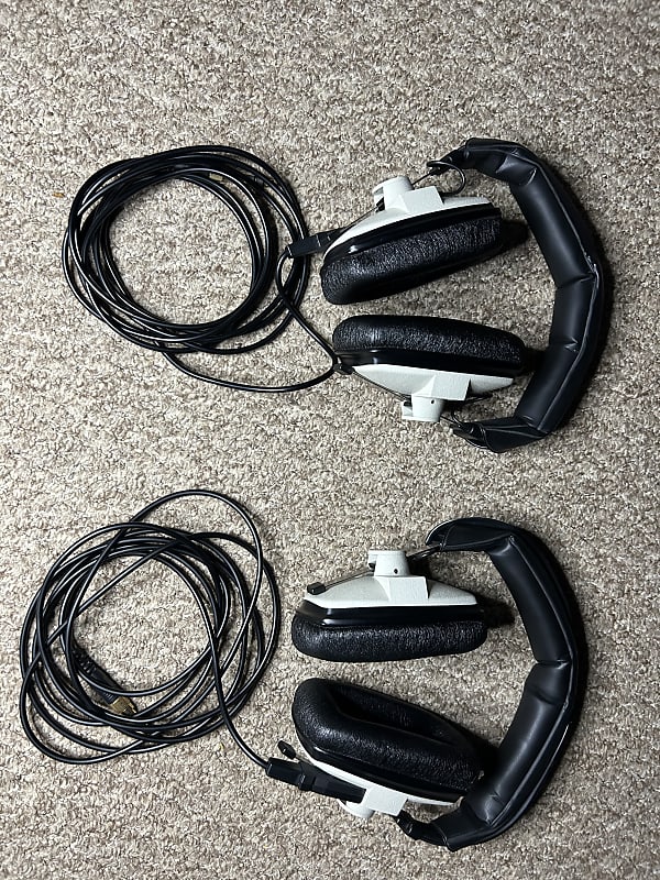 Beyerdynamic DT 100 2012 | Reverb