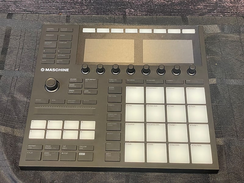 Native Instruments MASCHINE STUDIO Drum Machine (Atlanta, GA) | Reverb