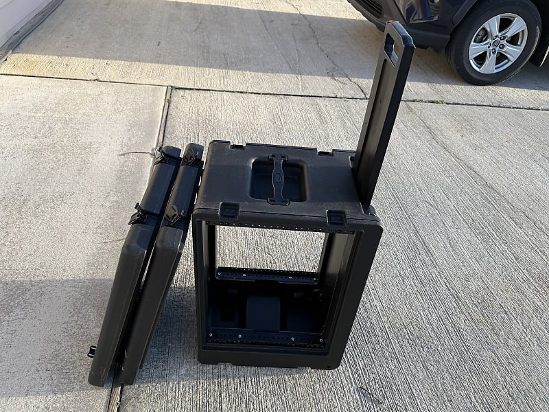 SKB 1skb-r8sw 8u Shallow Rack Case With Wheels - Black | Reverb