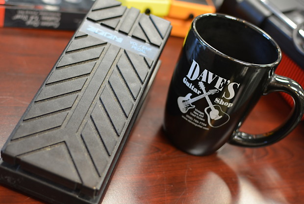 Zoom FP01 Volume / expression pedal Black | Reverb