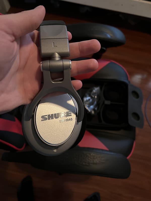 Shure SRH940 - Silver and Black | Reverb