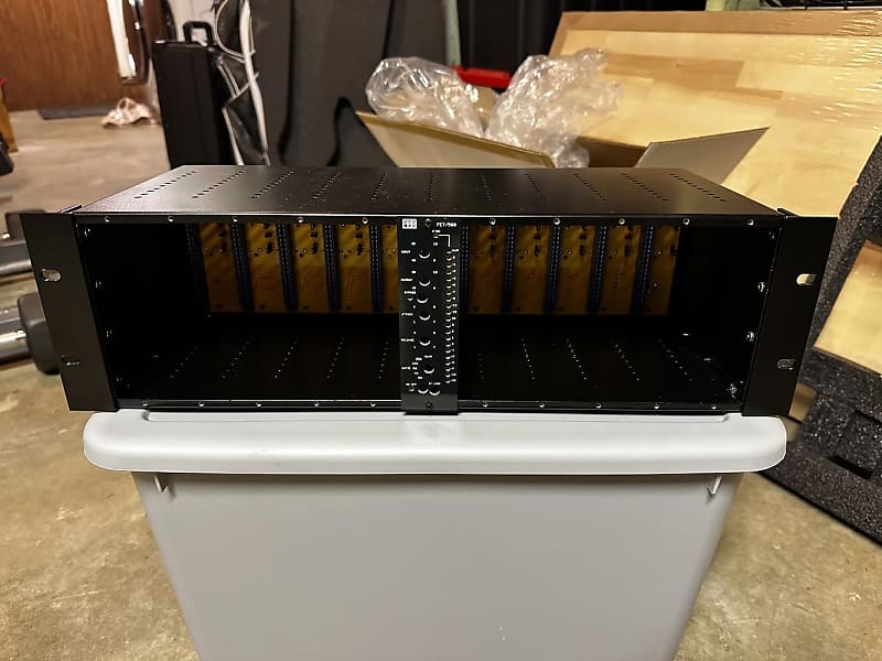 Group DIY 51x 500-Series Rack (11-Space) | Reverb