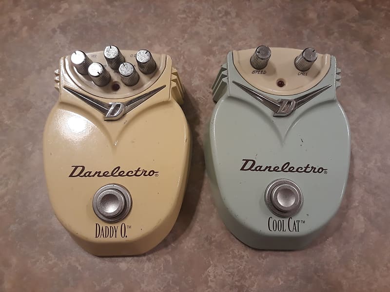 (1)Danelectro Danelectro "Cool Cat" stereo chorus & (2) | Reverb