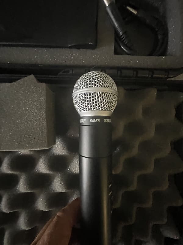 Shure UT2-VL 774.400 MHz SM58 with case | Reverb