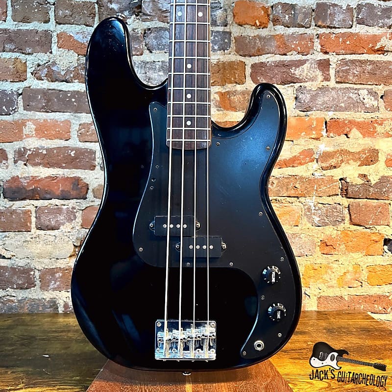 Silvertone SSLB-11 P-Style Electric Bass (2000s - Black) | Reverb