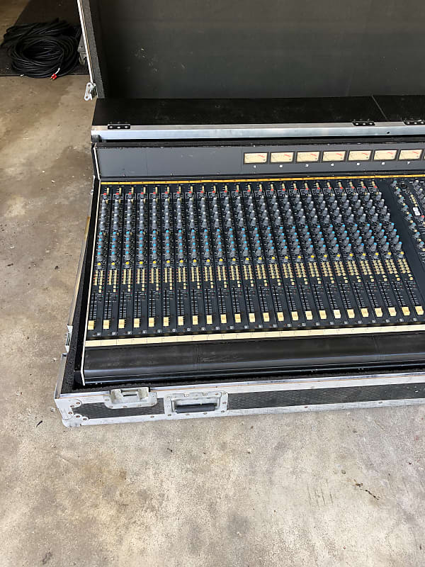 SOUNDCRAFT Model 8000 MIXING BOARD CONSOLE PA MIXER FOH. 40 | Reverb