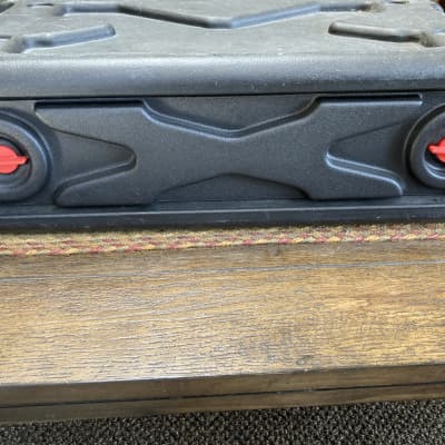 SKB 2 space rack case shallow | Reverb