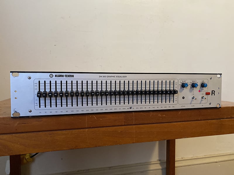 Vintage Klark Teknik DN-300 Rack Mountable Graphic Equalizer. | Reverb