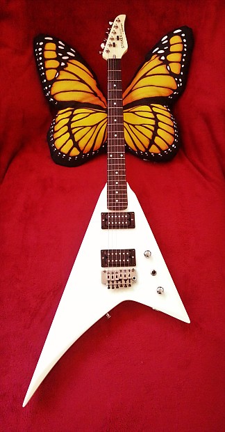 Kramer Striker 400ST 1985-1986 White with Original HS Case | Reverb