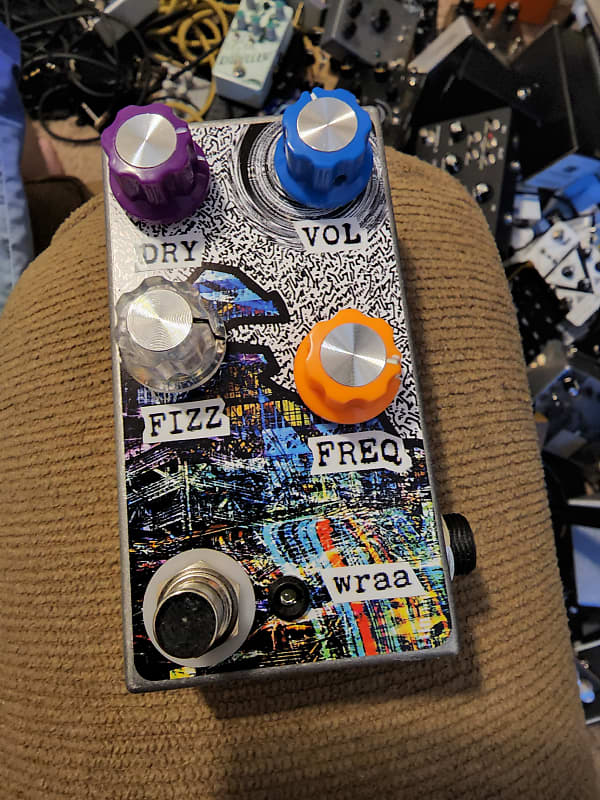 Glowfly Glitchwave567 - distortion / ring mod / chaos engine | Reverb