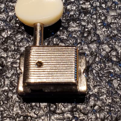 (#T283) Fender Kluson Repro Chrome Tuner Duo-Sonic | Reverb