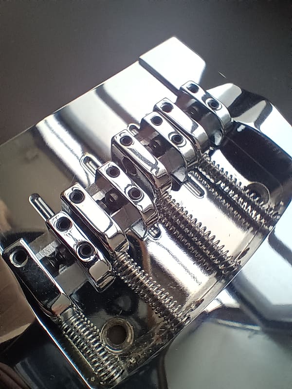 Hipshot Rickenbacker® Replacement Bridge (Pre 2020) - Brass / | Reverb