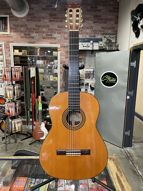 S. Yairi 1981 Model 700 Classical Guitar Japan | Reverb Australia